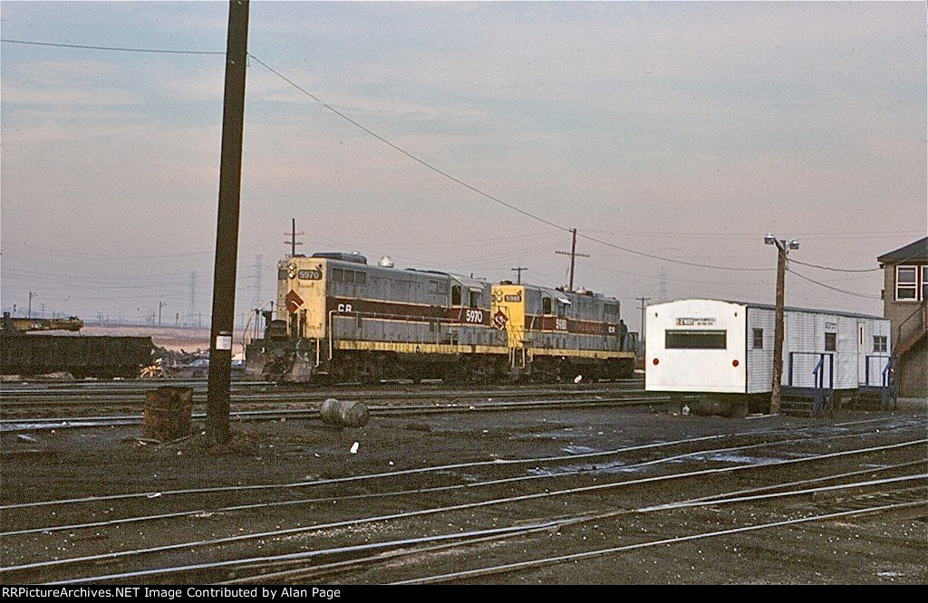 CR GP-7's 5970(ex-EL 1232) and 5981(ex-EL 1243) at work